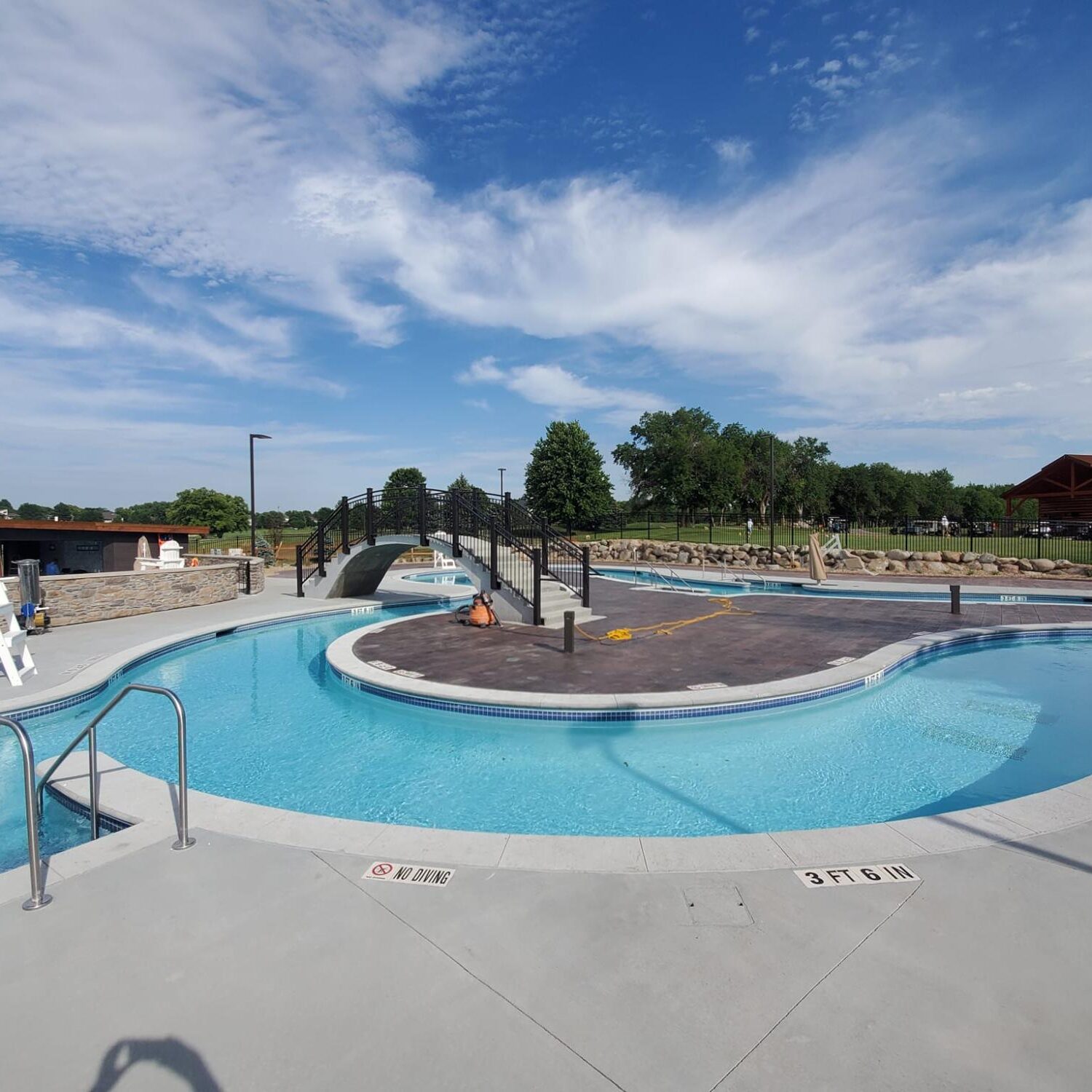 WILDERNESS RIDGE COUNTRY CLUB - Landmark Aquatic